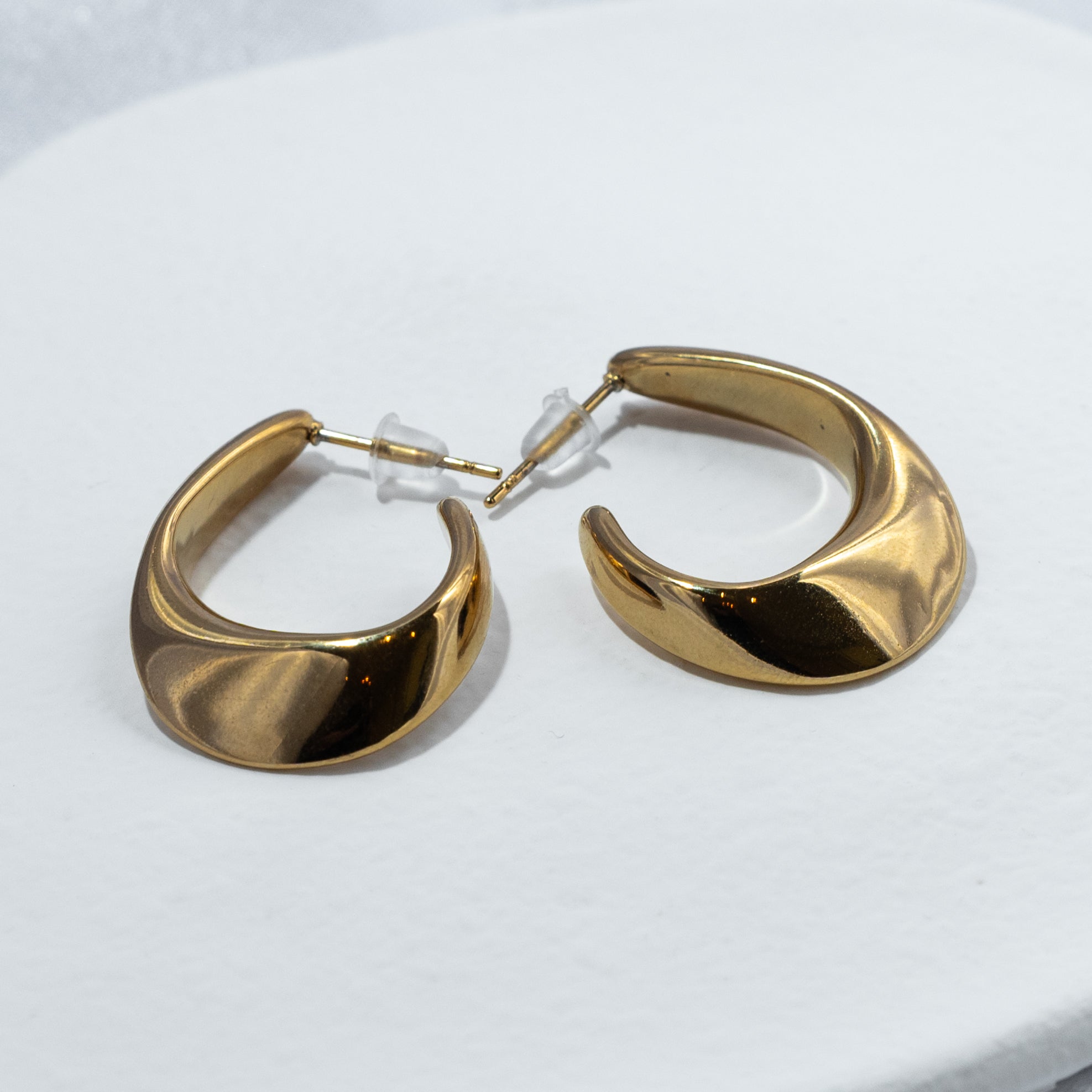 Mia U-Shaped Hoops – Ellara Jewellery